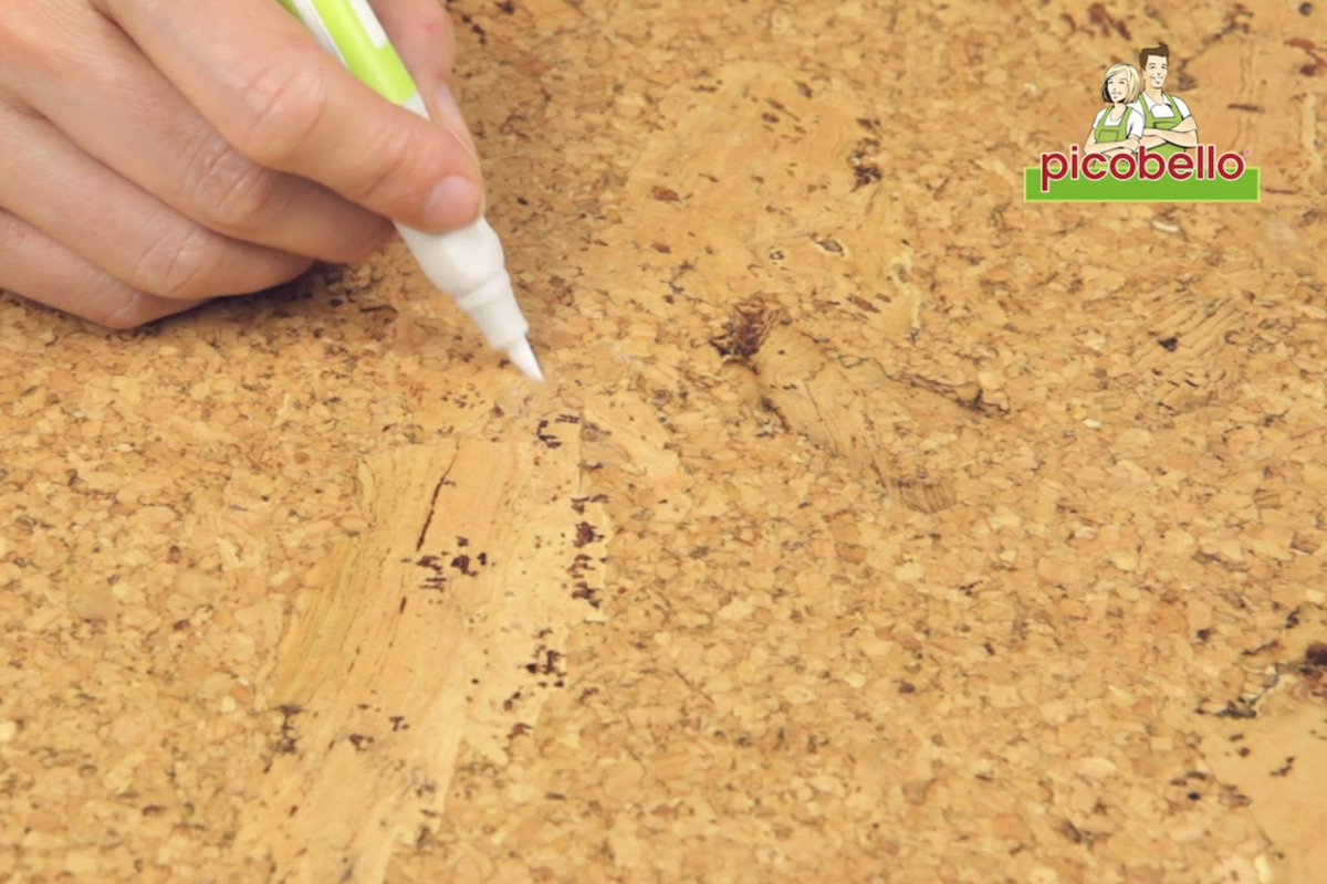 Small hole in cork surface | Heinrich König Shop